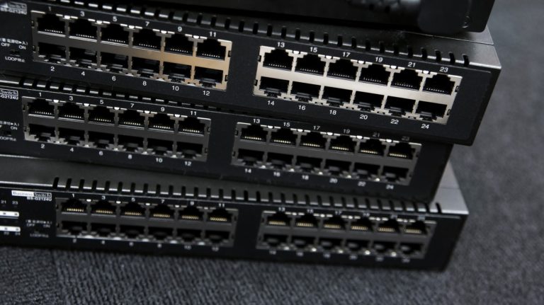 SWX2110-5Gの初期設定Yamaha LAN Monitorを利用し他メーカのインテリスイッチとタグVLAN | オレンジの国